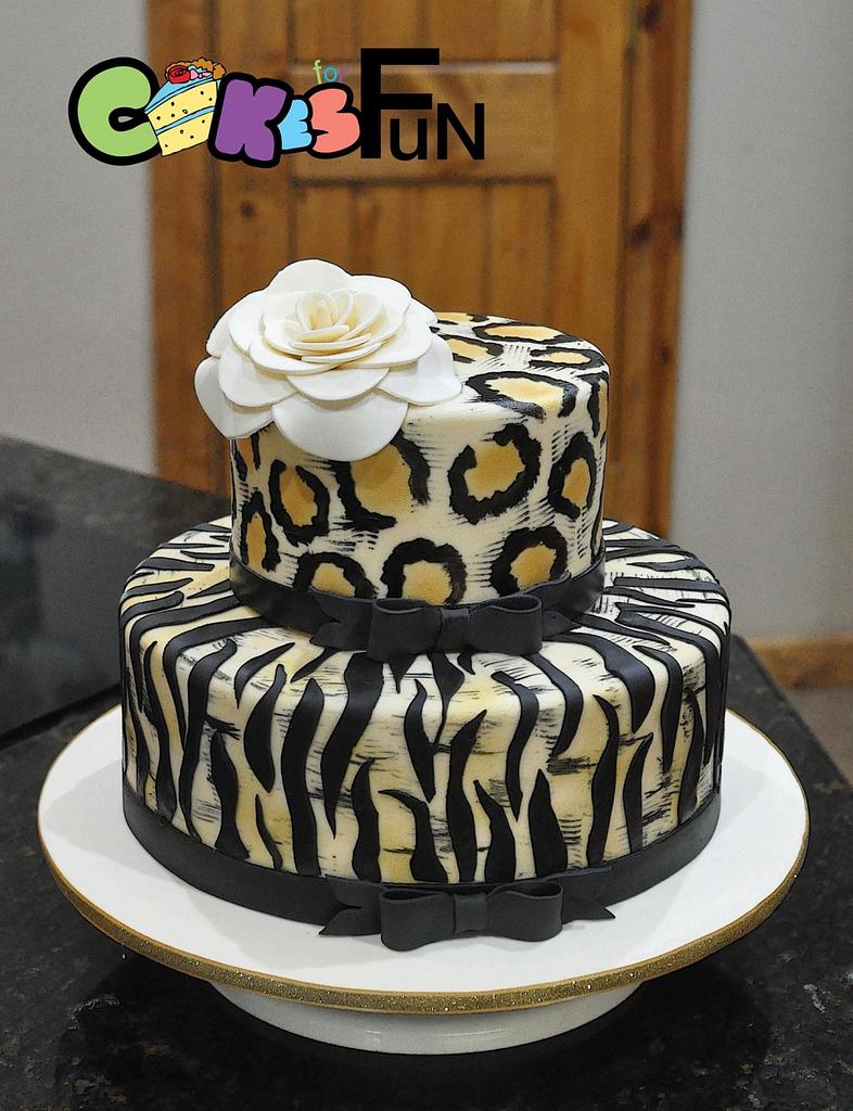 Animal print Birthday Cake - Cake by Cakes For Fun - CakesDecor