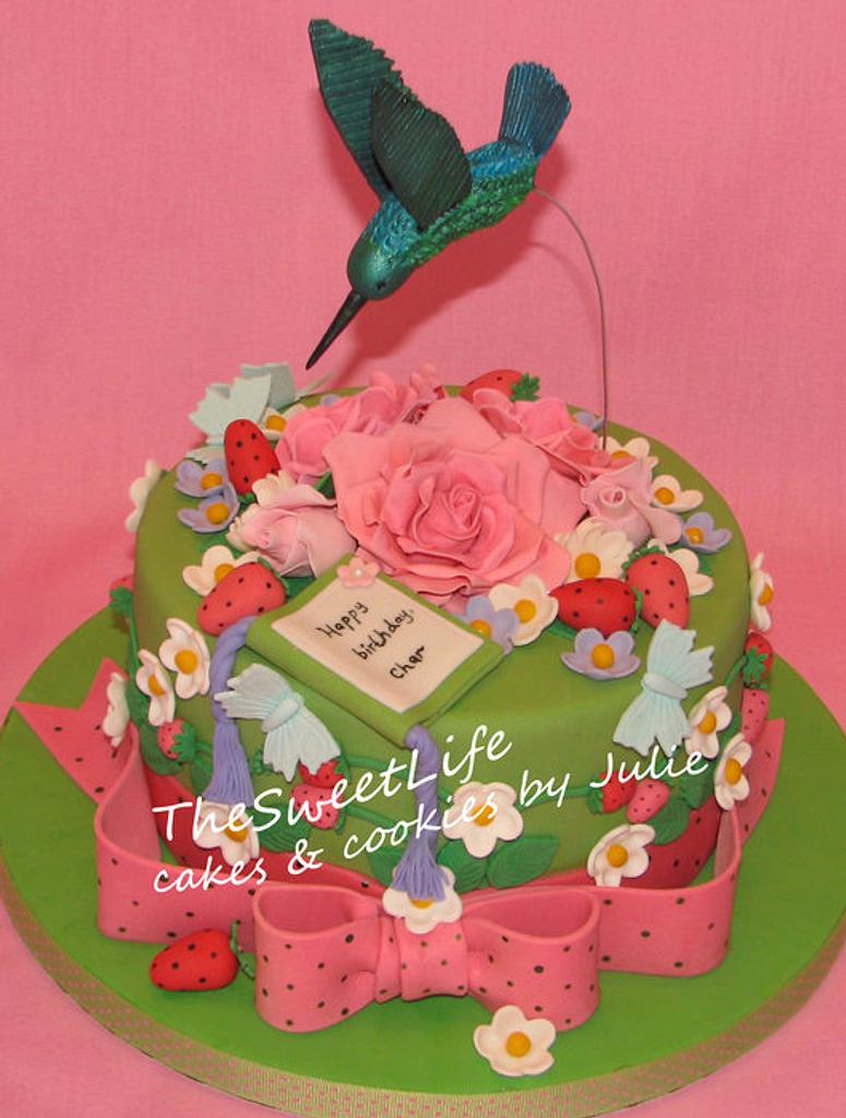 Hummingbird Cake Cake By Julie Tenlen Cakesdecor