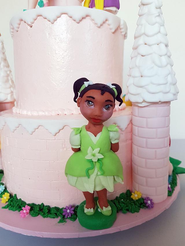 Princess Castle Cake - Cake by Julie Manundo - CakesDecor
