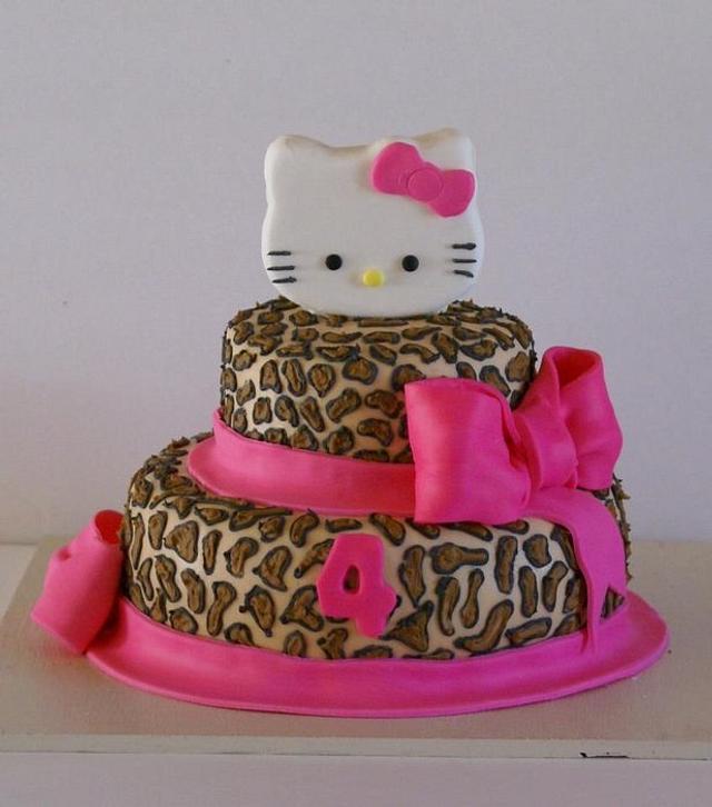 Hello Kitty - Decorated Cake by Dolcetto Cakes - CakesDecor