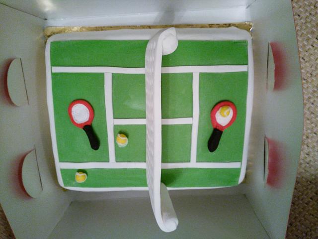 Tennis Court Cake - Decorated Cake by Cafemiumiu - CakesDecor