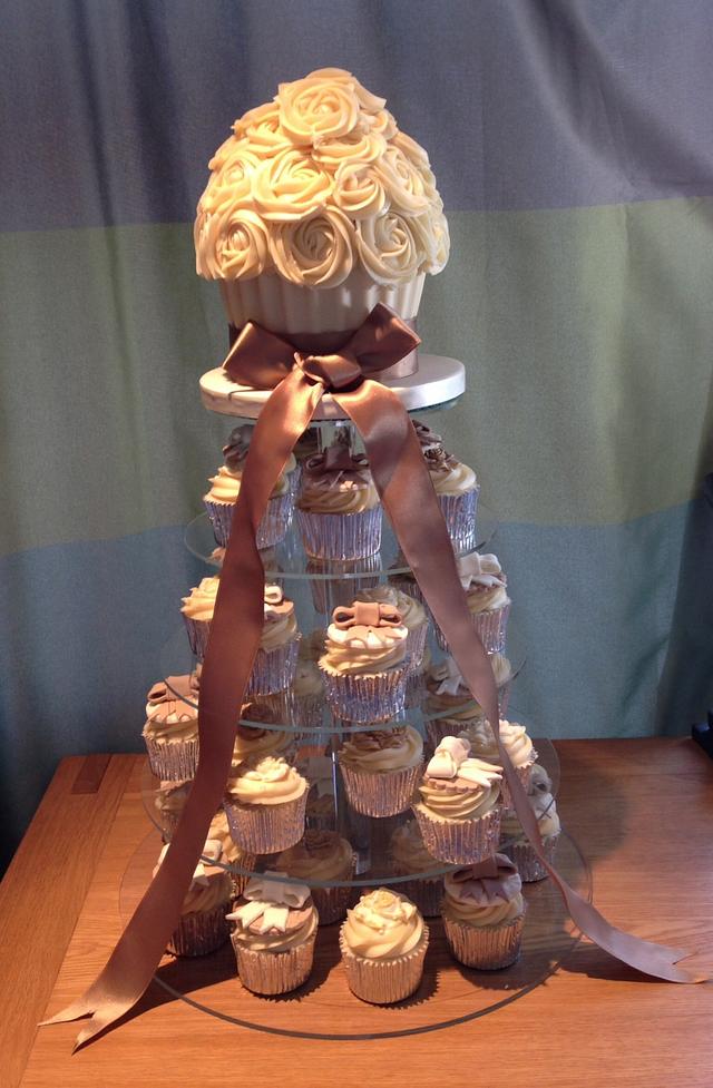 Wedding Giant cupcake with matching cupcakes - Decorated - CakesDecor Wedding Giant cupcake with matching cupcakes - Decorated - CakesDecor
